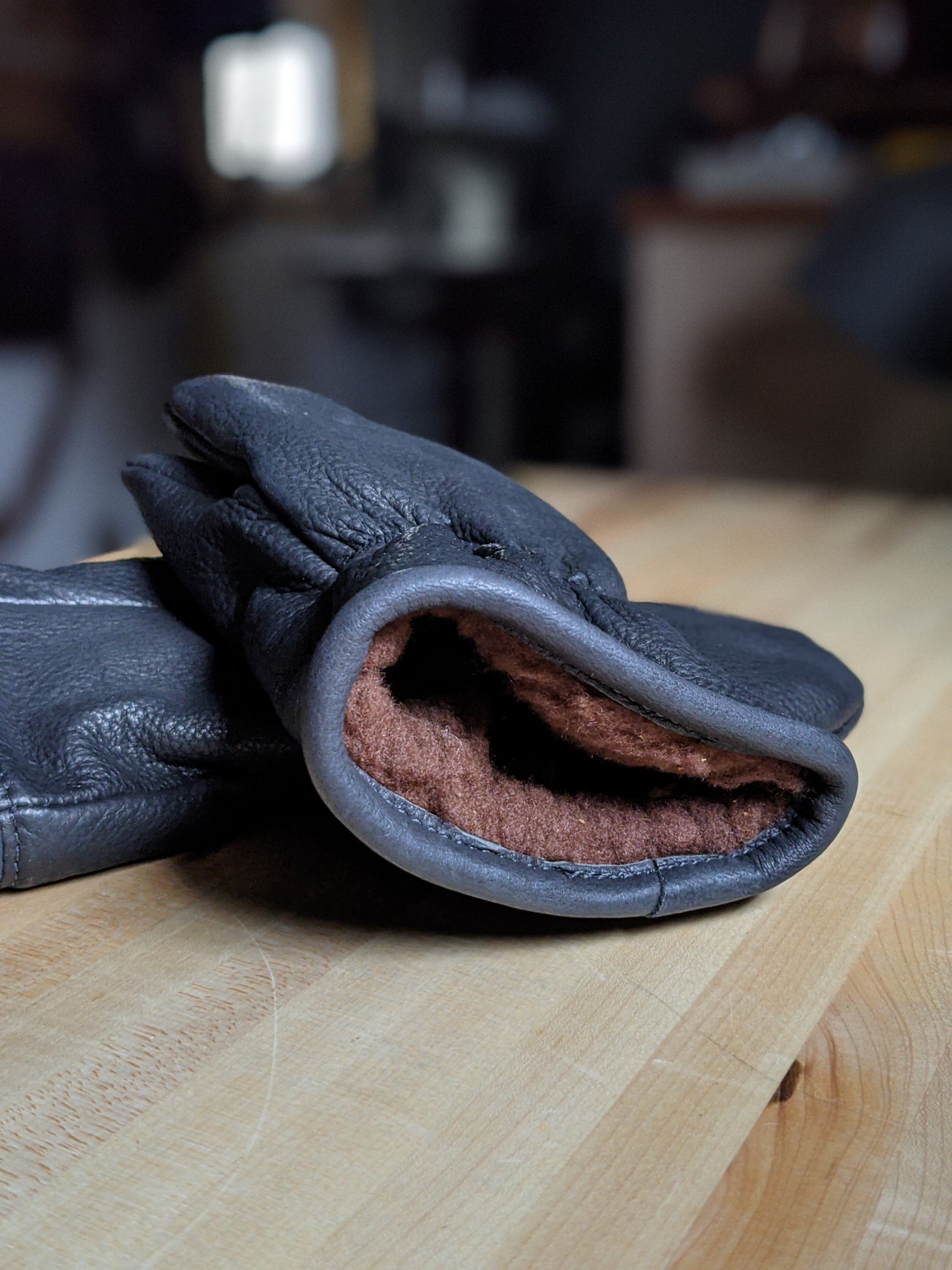 Handmade Mittens – Earth and Hide